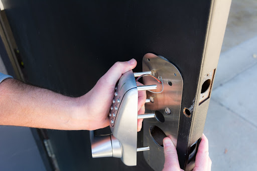 5000 Series Exit Bar Installation