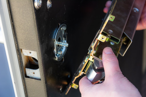 5000 Series Exit Bar Installation