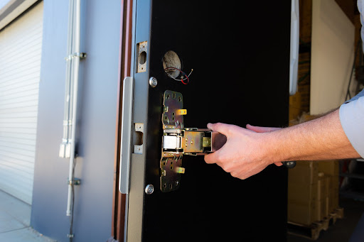 5000 Series Exit Bar Installation